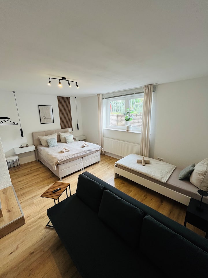 Over Night No.3: Studio | Dachterasse | Netflix - Hanovre