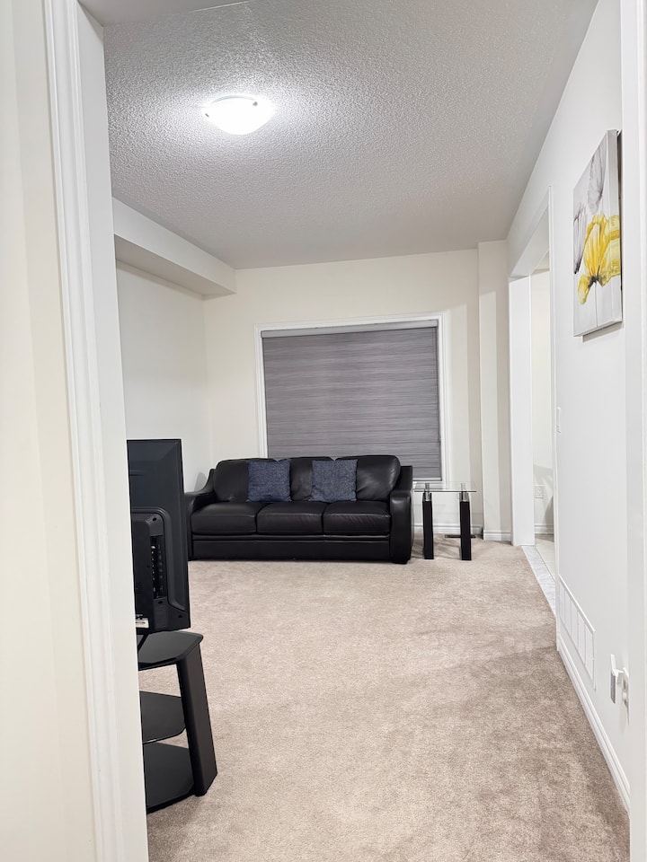 Nice Cozy Room In Thorold Near Niagara Falls - St. Catharines