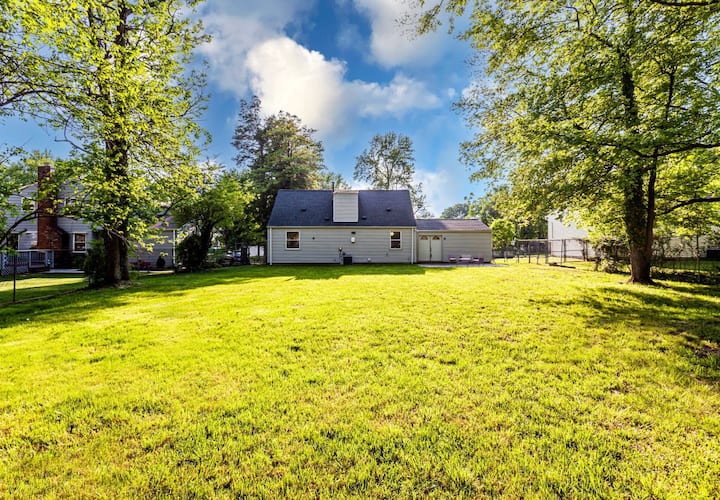 Metropolitan Splendor: 4 Bedroom, Minutes To Dc - Alexandria, VA
