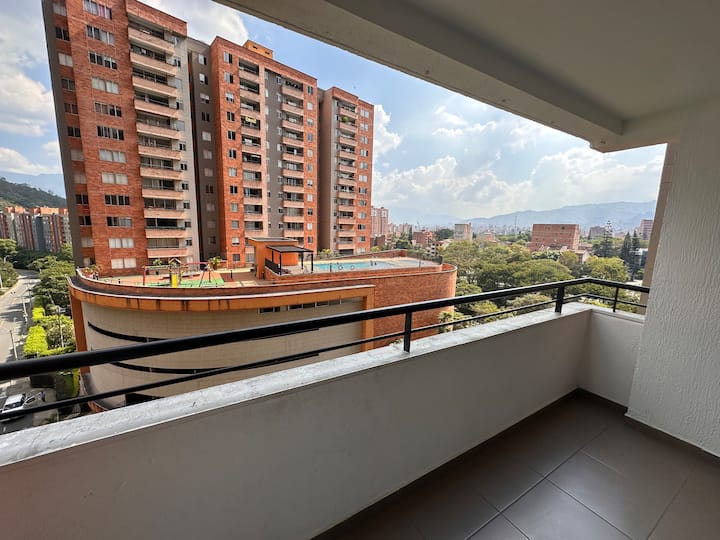 Amoblado Los Colores - Medellín