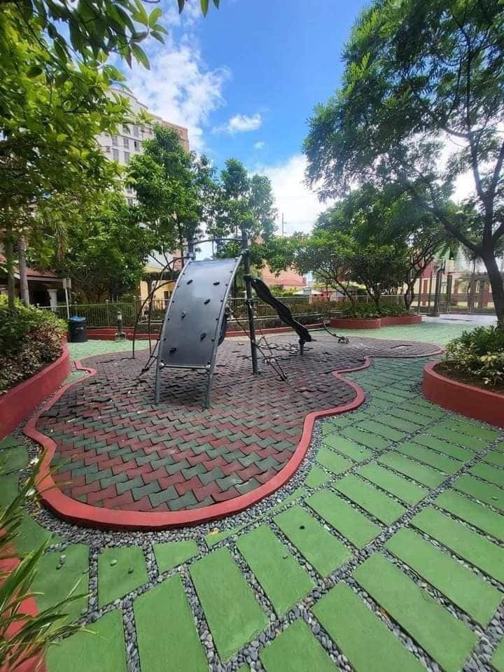 The Orient Pearl - Near Naia - Parañaque