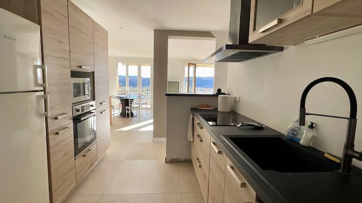 Appartement Calme, 3 Chambres, Accès Vieille Ville - Aubenas