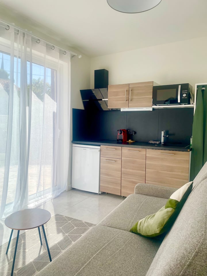 Proche Cassis, Studio, Piscine Centre Ville - Aubagne