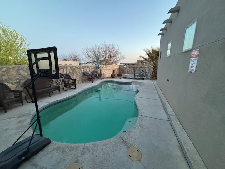 Family-friendly Oasis W/pool - No Cleaning Fee - Las Cruces, NM