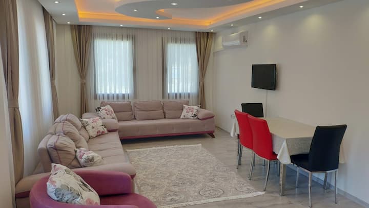 Datça'nın Tam Merkezinde Kumluk Plajına 300 Metre - Datça