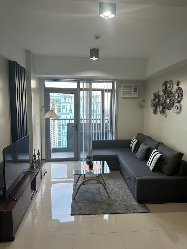 Luxuryminimalist - Quezon City