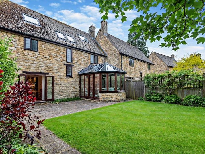 5 Bed In Cheltenham (Oc-94643) - Stow-on-the-Wold