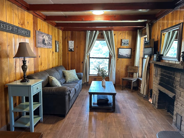 Bigfoot’s Bunkhouse! Walk On Over To Town! Dogs Ok - Cloudcroft, NM