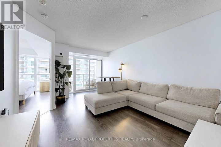 Downtown Toronto Condo 2+2 +Parking (Bmo Field) - Toronto