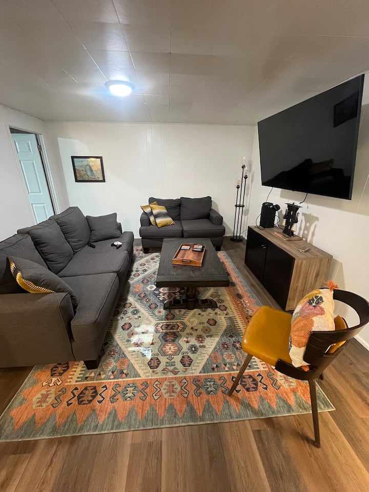 Cul-de-sac Charm - Highlands Ranch, CO