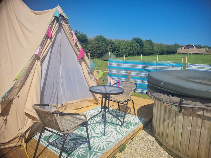 5m Glamping Tent With Hot Tub Option Nr Cayton Bay - Scarborough