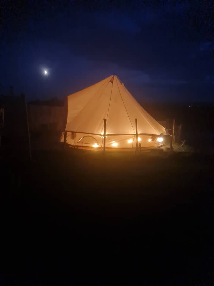 5m Glamping Tent With Hot Tub Option Nr Cayton Bay - Yorkshire