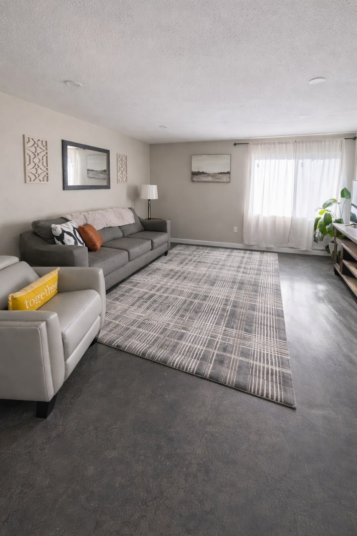 Stylish Casa 3br~2ba (4~beds) - Pendleton, OR