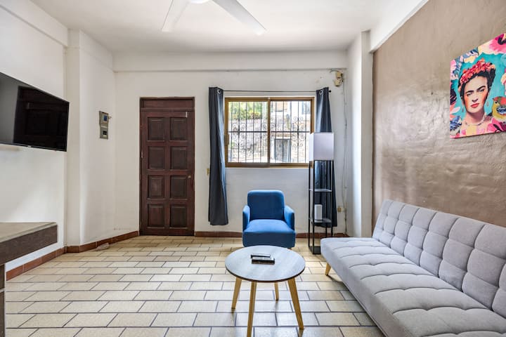 First Floor Olas Altas With Balcony Close To Beach - Puerto Vallarta