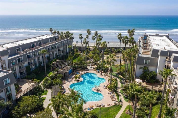 Beachfront Resort Condo W/ Pools & Hot Tubs - Oceanside, CA