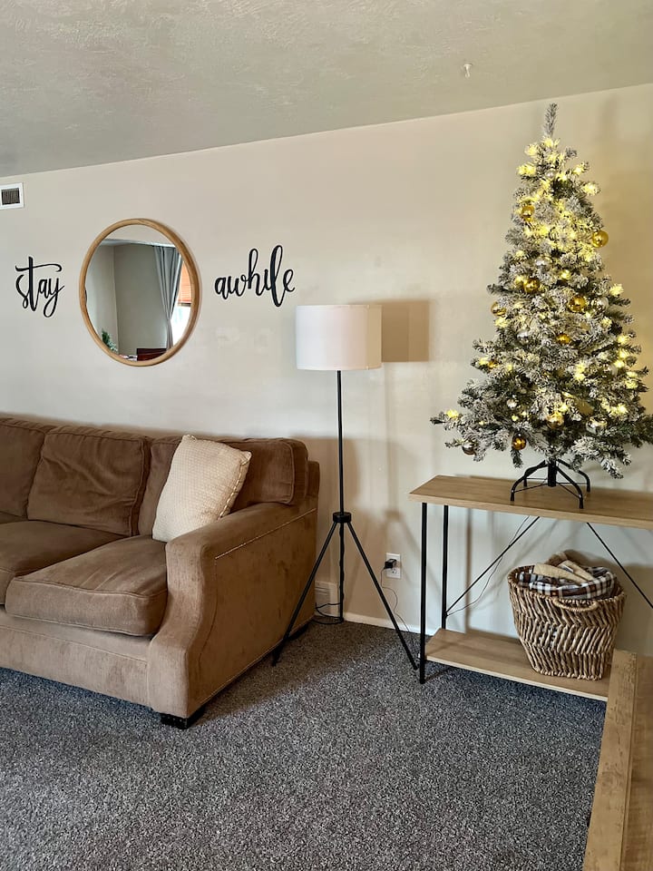 Comfy Downtown Apartment - Great Falls, MT