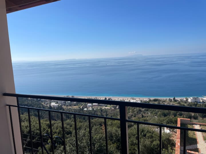 Guesthouse Mateo-triple Room With Sea View - Dhërmi