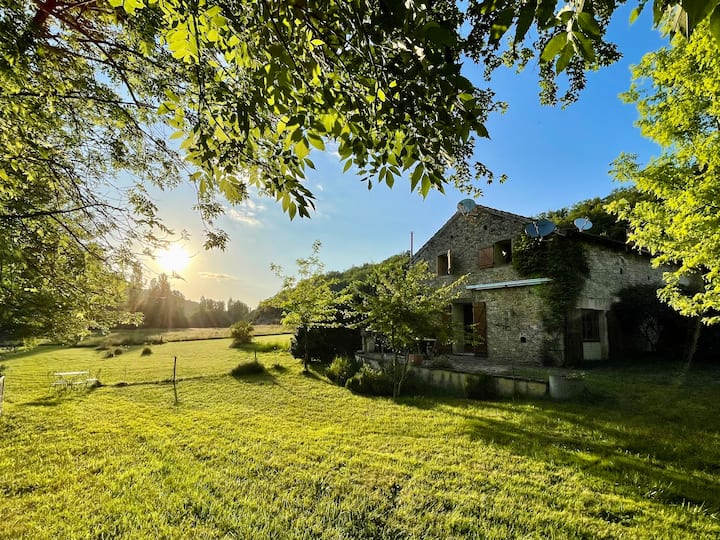 Gites Accès Privée à La Rivière Près De Sarlat - Lot
