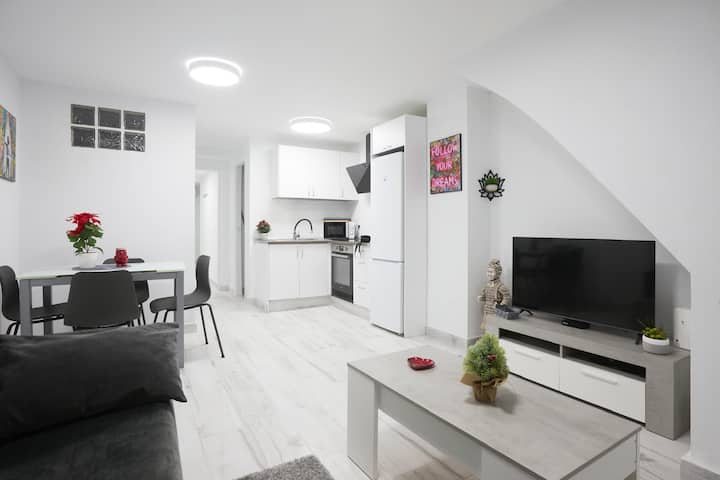 Precioso Bajo En El Cabañal - Valencia