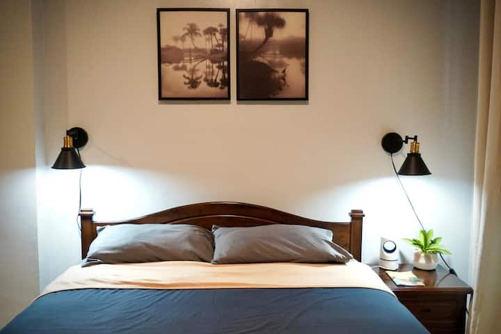 Gorgeous Studio, Koror - Palau