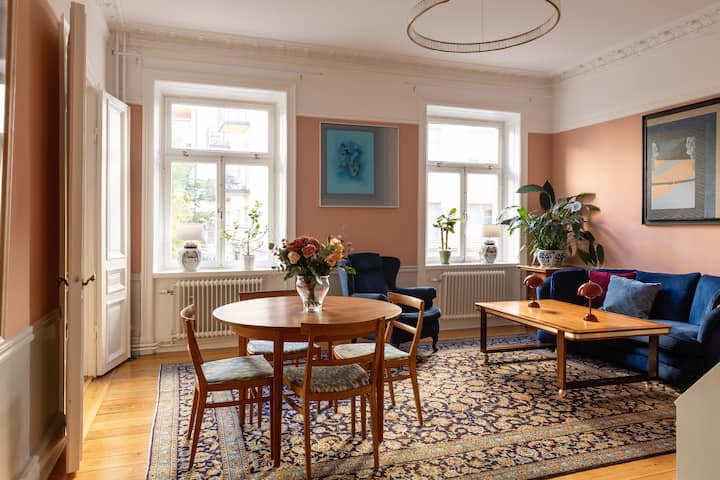 Södermalm Full‑floor Retreat - Solna