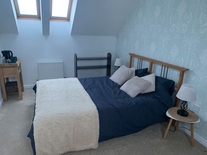 Loft Room In Knaresborough For Cat Lovers! - Wetherby