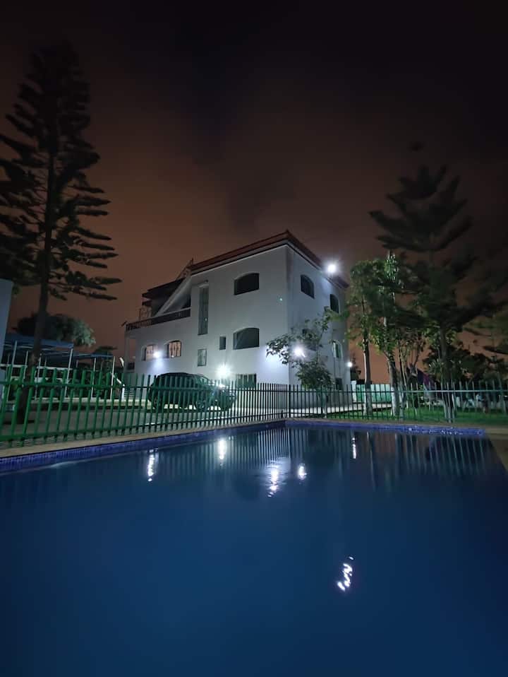 Villa Proche De Casablanca Avec Piscine - Bouskoura