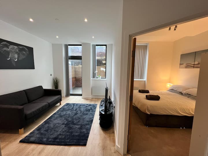 Luxury 1 Bed Apt, London/gawick - Redhill