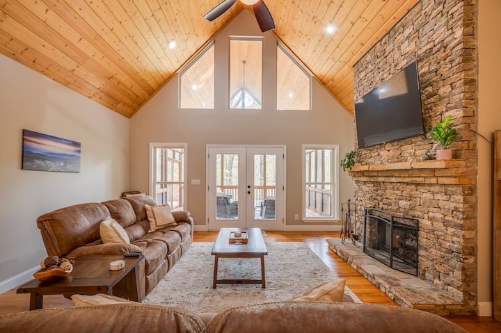 Sapphire's Gem - Cashiers, NC