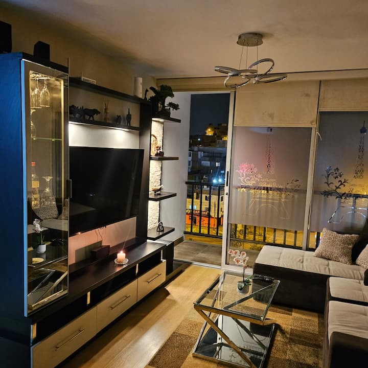 Lindo Departamento En Chorrillos Con Cochera. - Perú