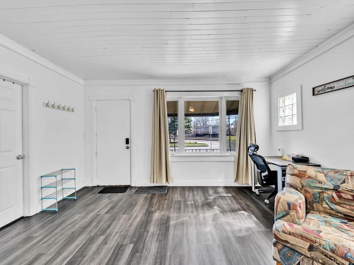 Cozy Retreat In The Heart Of Windsor - 윈저