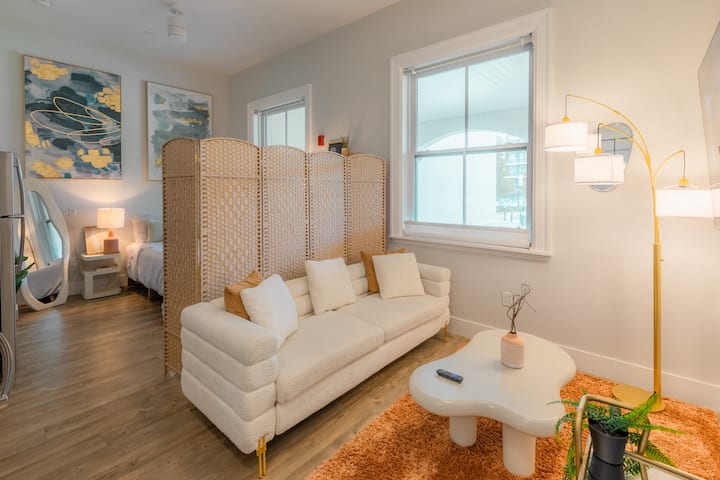 The Weiss : Lofty Gallery • Elevated • W/d - Brandeis University, Waltham