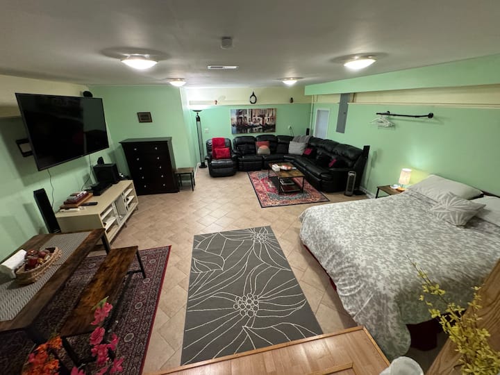 Cozy Garden Suite With Kitchen - Evanston
