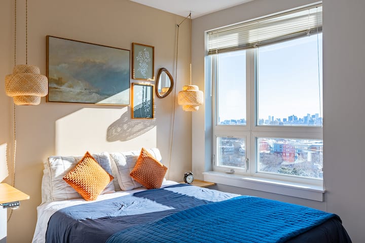 The Walker : Artistic • Eclectic • Cozy Home • W/d - Newton, MA