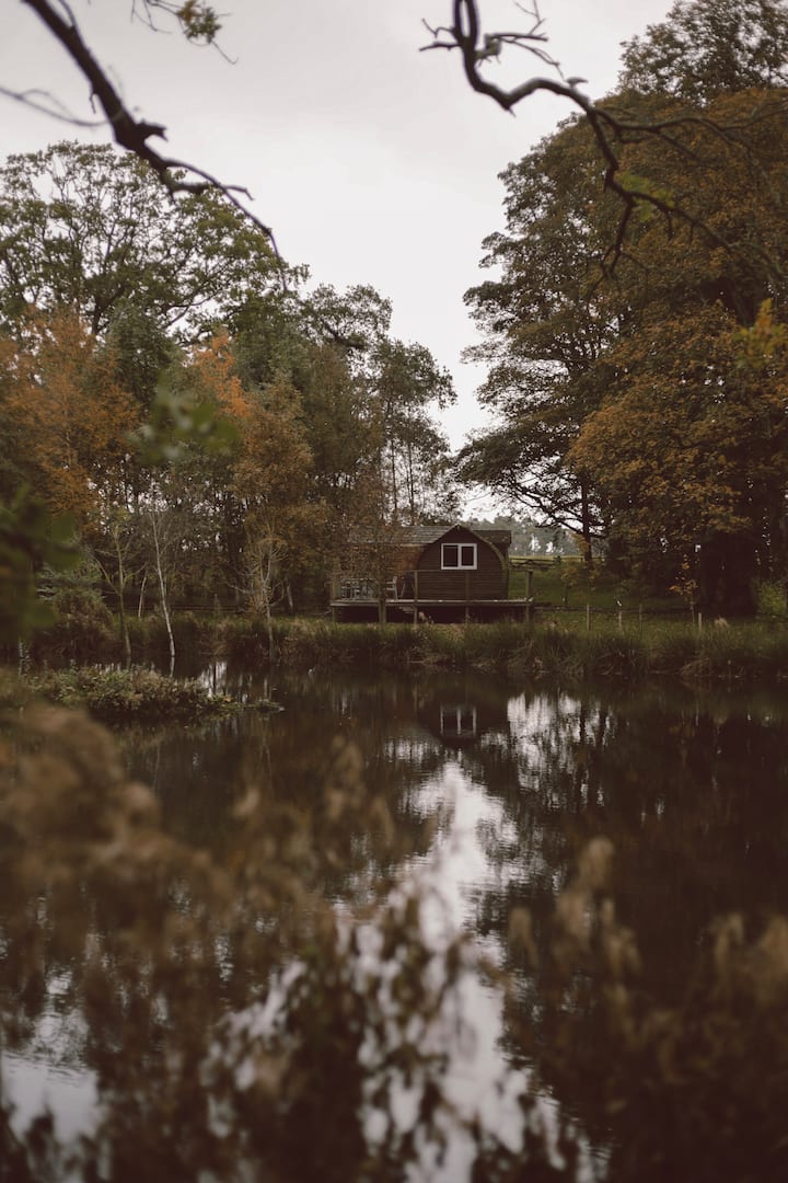 Boathouse One Lakeside Cabin With Hot Tub - Northumberland