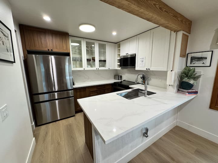 Mammoth Creekside Cozy Escape - Mammoth Lakes, CA