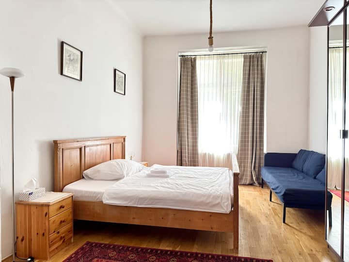 Perfect Base 2br In Historical Vinohrady - Prague