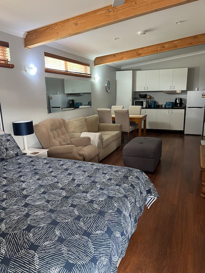 Ac 1bed Studio Non Smokers Only - Rockingham