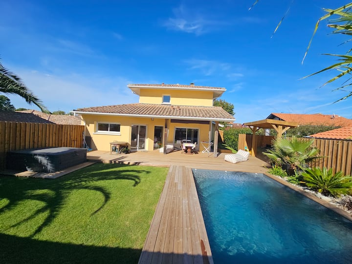 Maison Familiale Avec Piscine Et Jacuzzi - Tarnos