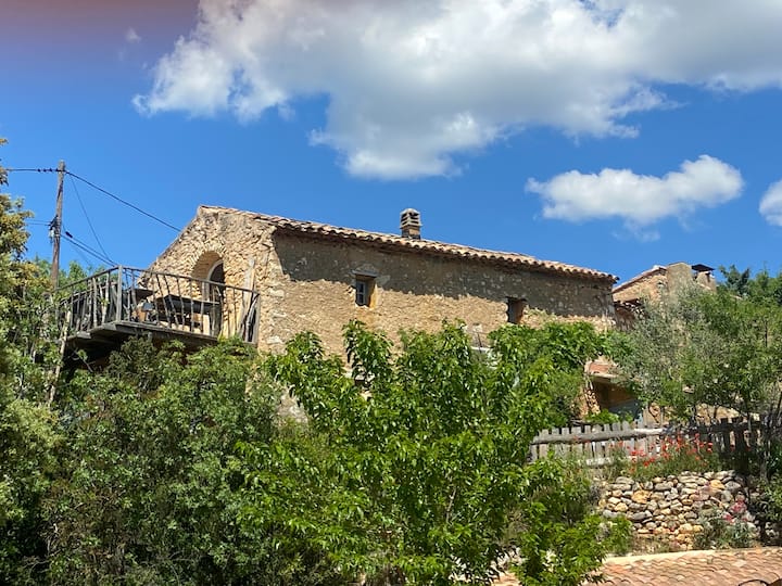 C'est Une Maison Bleue - Roussillon