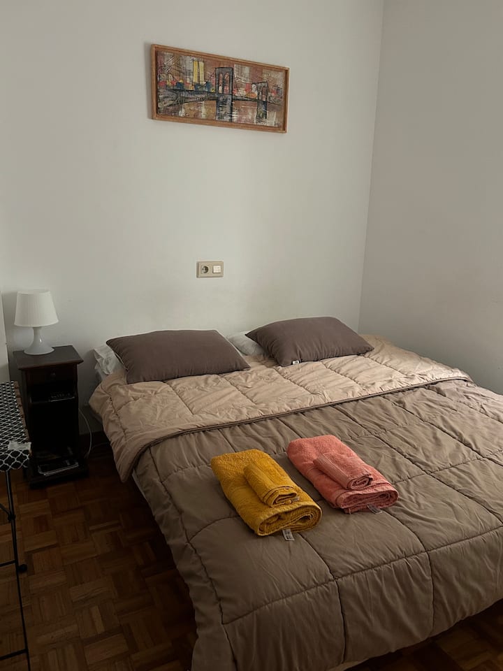 Habitación Doble En Figueres - Figueres
