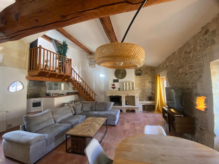 Cocon De L'écusson, T3 Climatisé, Proche Arènes - Nîmes