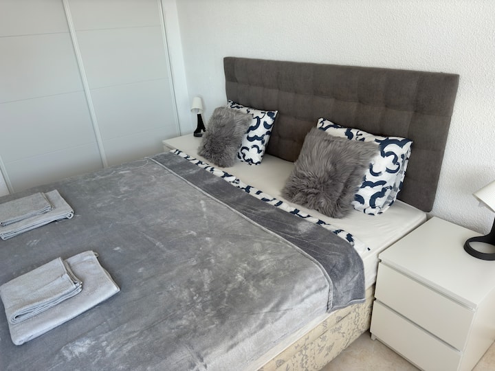 Apartamento Con Vistas Al Puerto Y Al Mar - Benalmádena