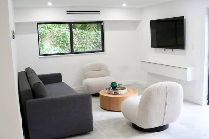 El Portal Garden Oasis - North Miami, FL