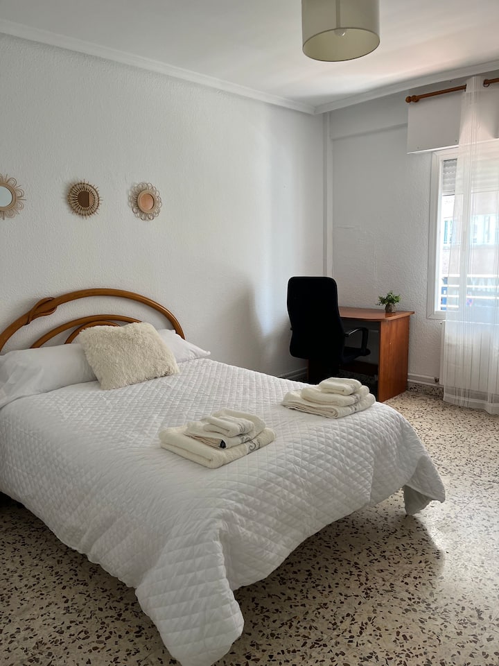 Luminosa Habitación (Ciervo) - Albacete