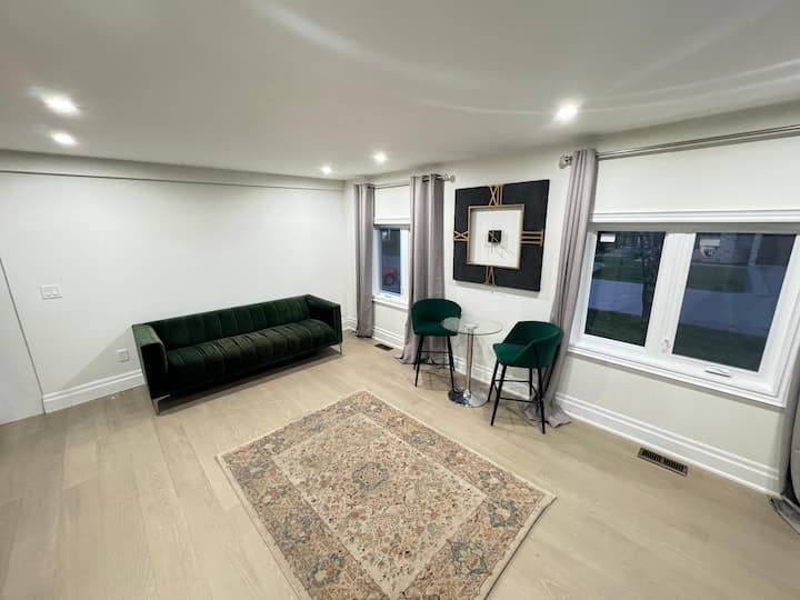 New 1 Bedroom Unit In Ancaster - Hamilton