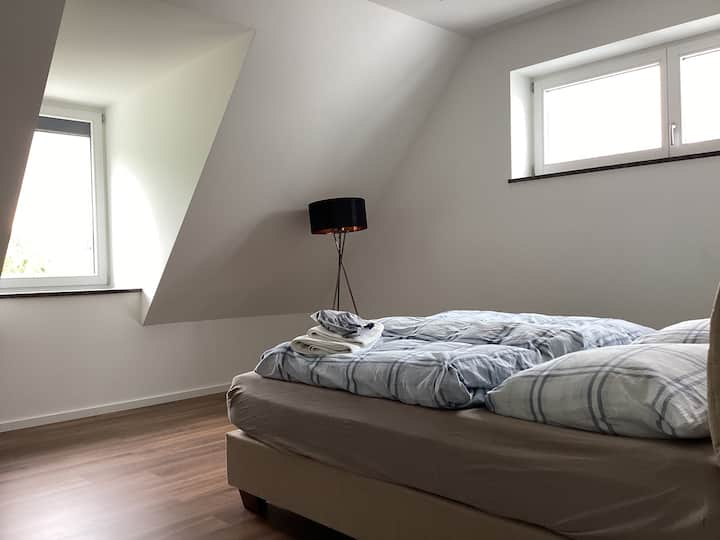 15 Min. Zum Airport/allianzarena, 25 Min. Nach Muc - Dachau