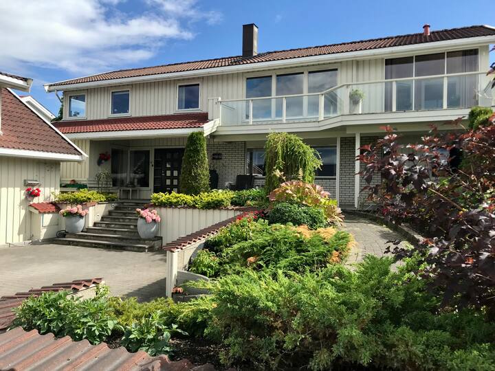 Enebolig I Rolig Strøk - Småland