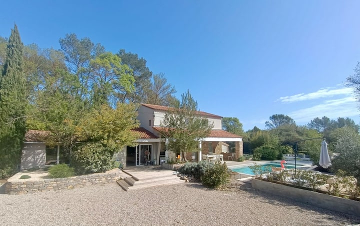 Villa De Charme Avec Piscine - Cuers