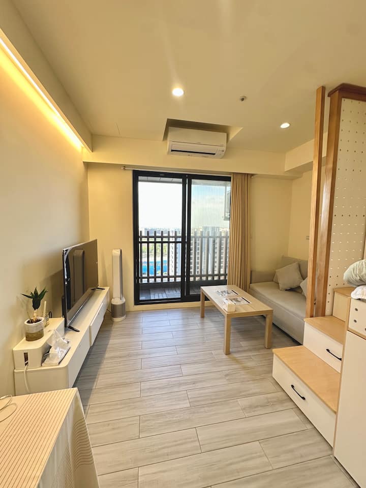 機場10分鐘［ Netflix乾淨溫馨高樓套房］步行可達桃園高鐵、華泰、xpark 寵物友善獨立套房 - Taoyuan City